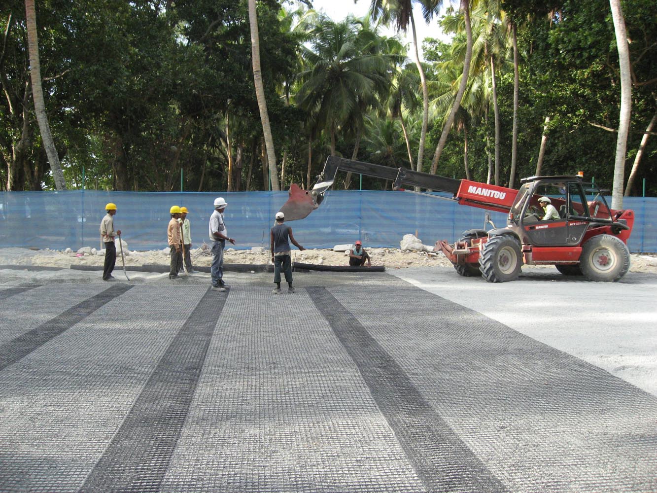Fortrac geogrid for reinforcement of soils with low bearing capacity