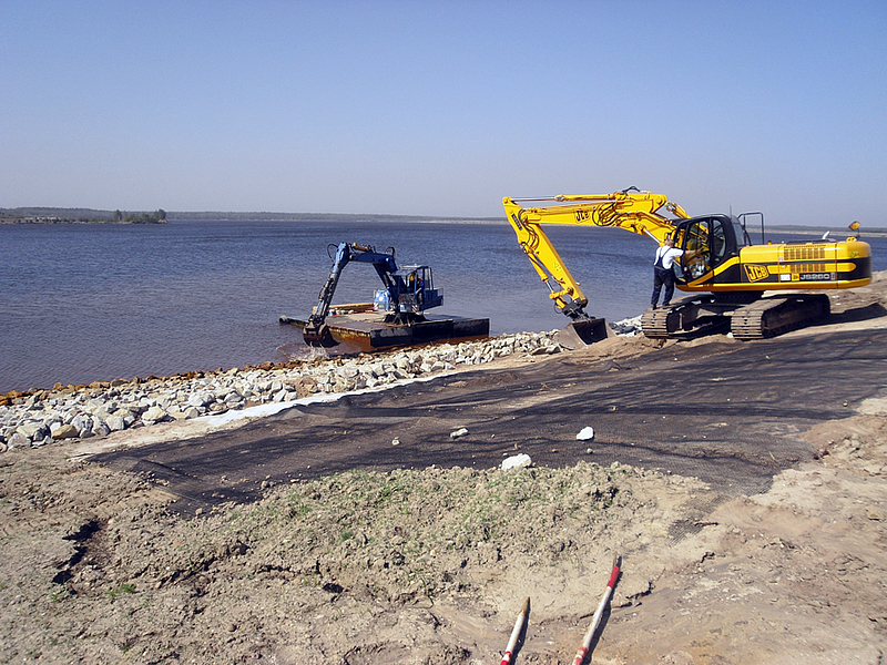 Fortrac 3D geogrid for slope stabilisation