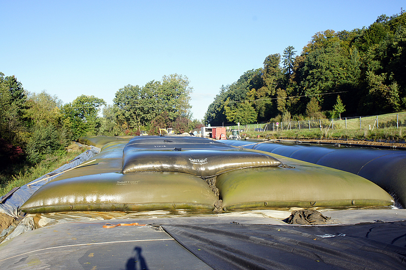 Sludge dewatering with SoilTain dewatering tubes